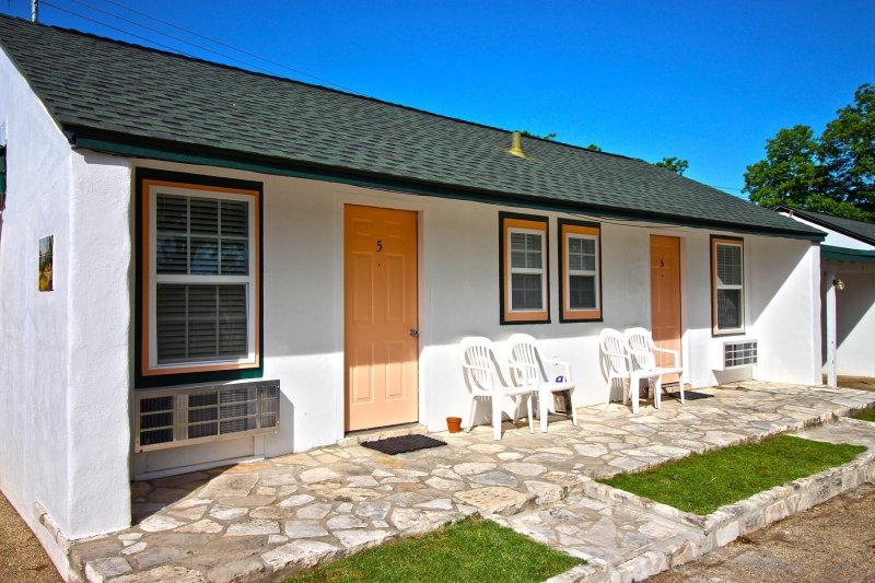 Photo Gallery for The Peach Tree Inn & Suites - Voted #1 Motel in ...